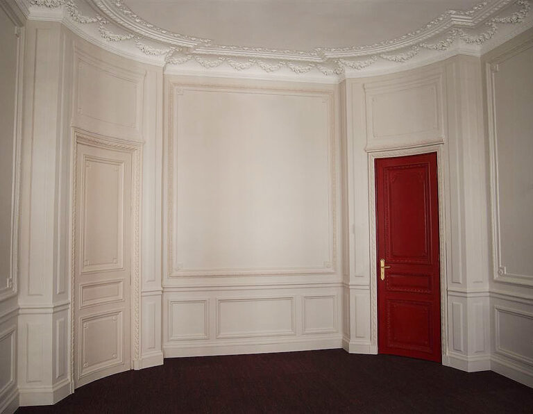 Porte HAUSSMANNIENNE Cintrée en plan, Sculptée Mains - Atelier Bertoli ...